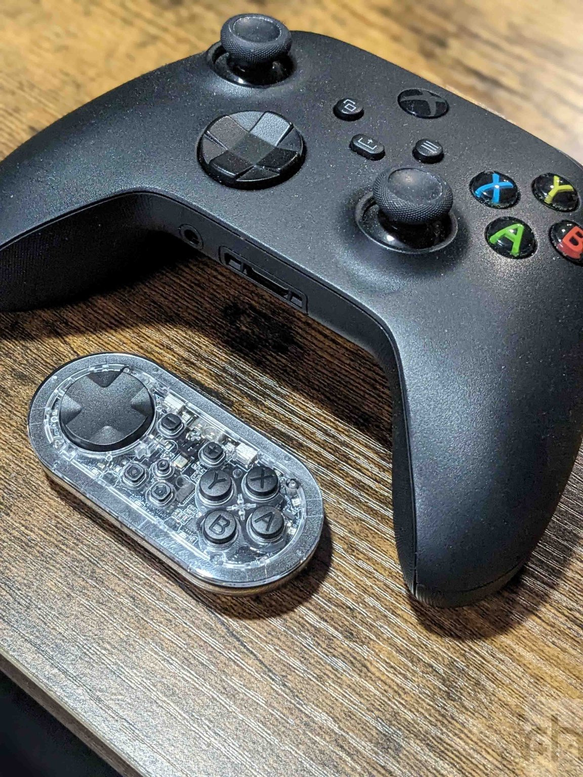 This Mini Bluetooth Controller Has a Secret - Retro Handhelds