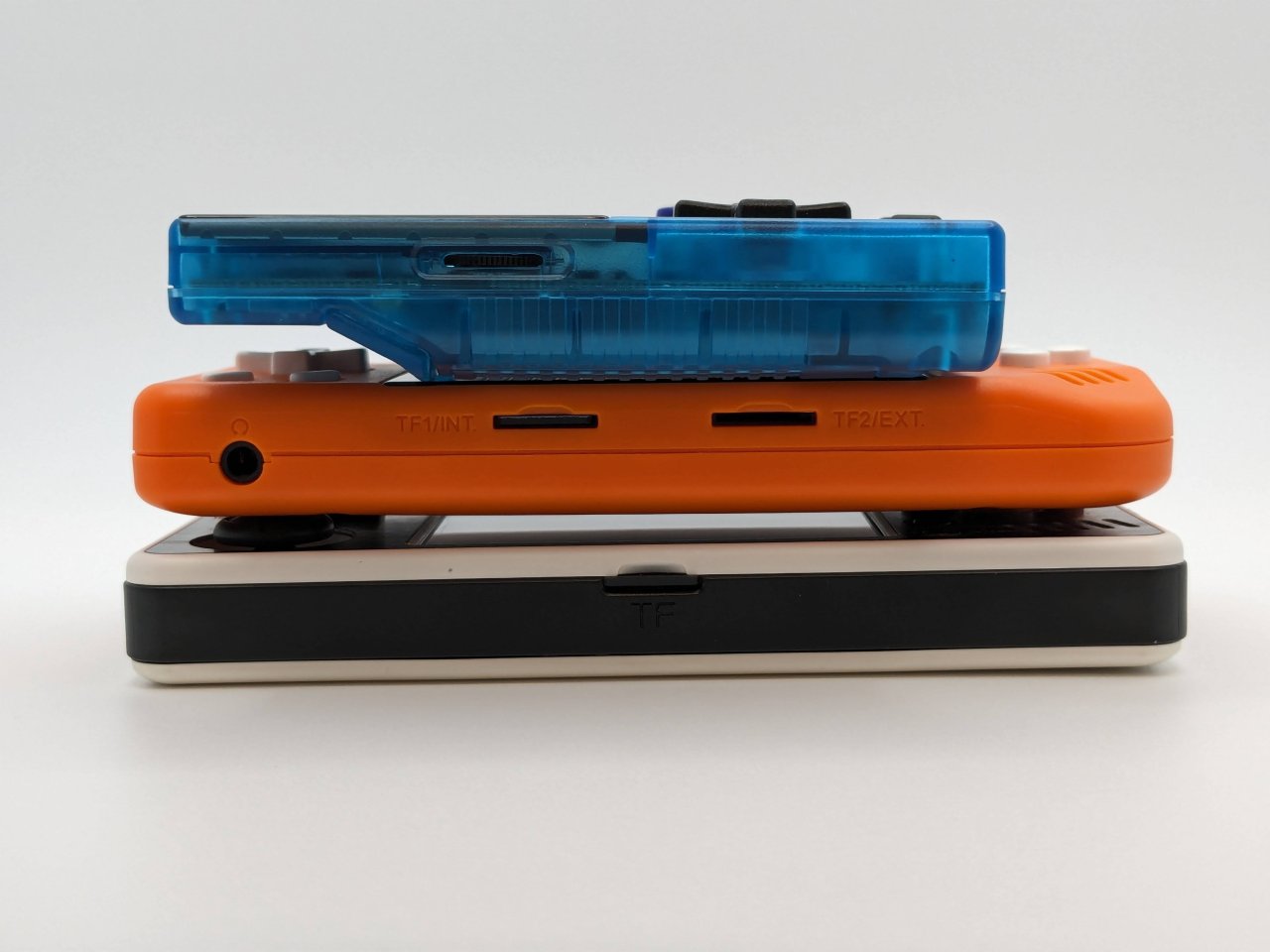 RG28XX, Miyoo A30, vs. Mini V4: A 2.8-inch Shootout - Retro Handhelds