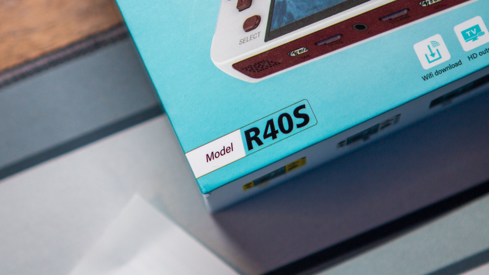 R40S First Impressions: Uhh What? - Retro Handhelds