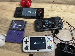 Handheld Showdown: The New Generation of Micro Handhelds - Retro Handhelds
