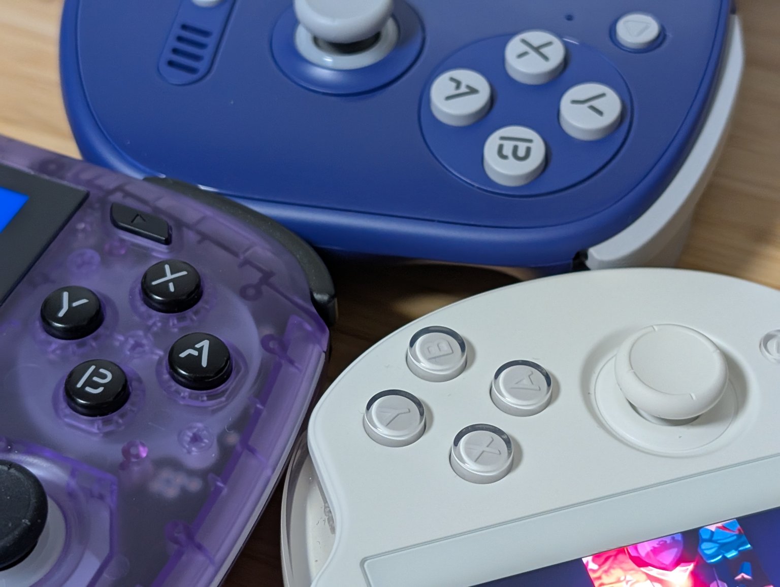 AYN Odin 2 vs. Odin 2 Mini vs. Odin 2 Portal: An 8 Gen 2 Shootout ...