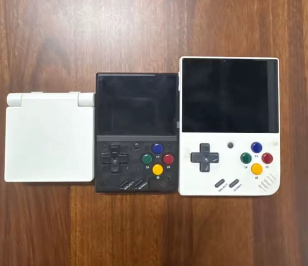 Miyoo Mini Flip Combines the FunKey SP and Miyoo Mini v4 - Retro Handhelds