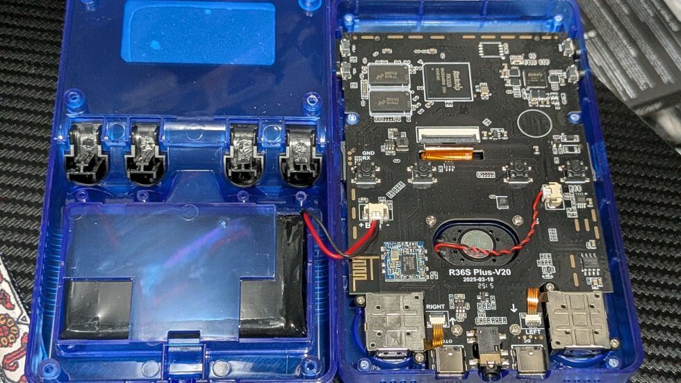 R36Plus Review: A Great Budget 1:1, As Long As It’s Real - Retro Handhelds